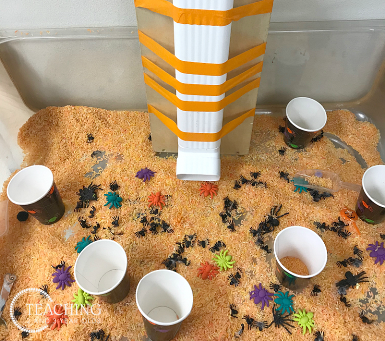 Hands-On Spider Sensory Bin {Fine Motor Fun!}
