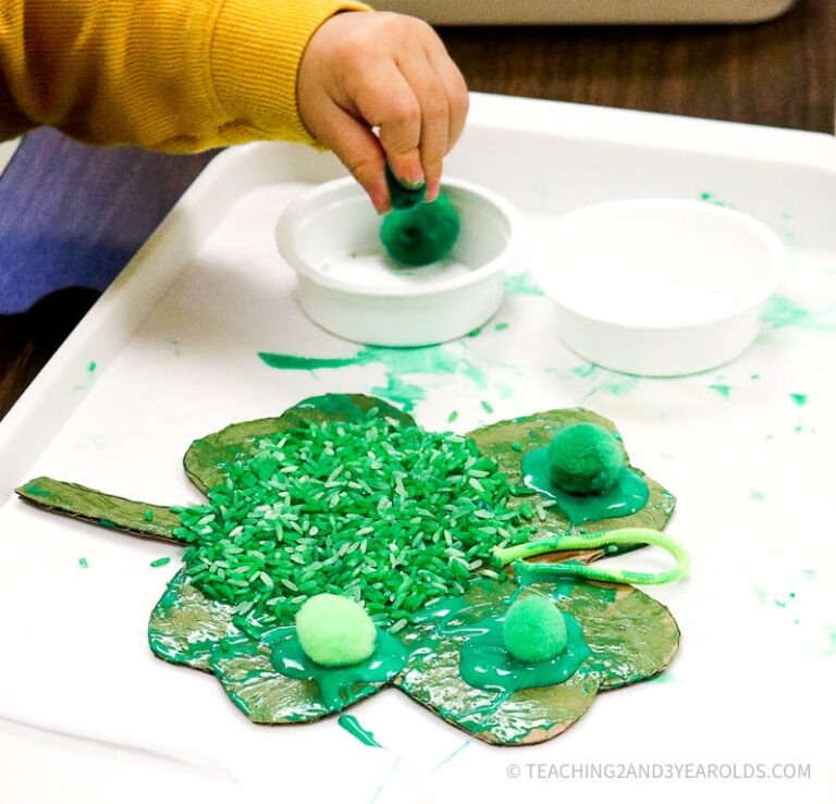 Pom Pom Toddler Shamrock Craft