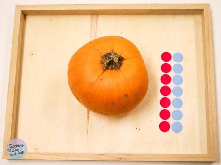 Fine Motor Pumpkin Activity with Stickers